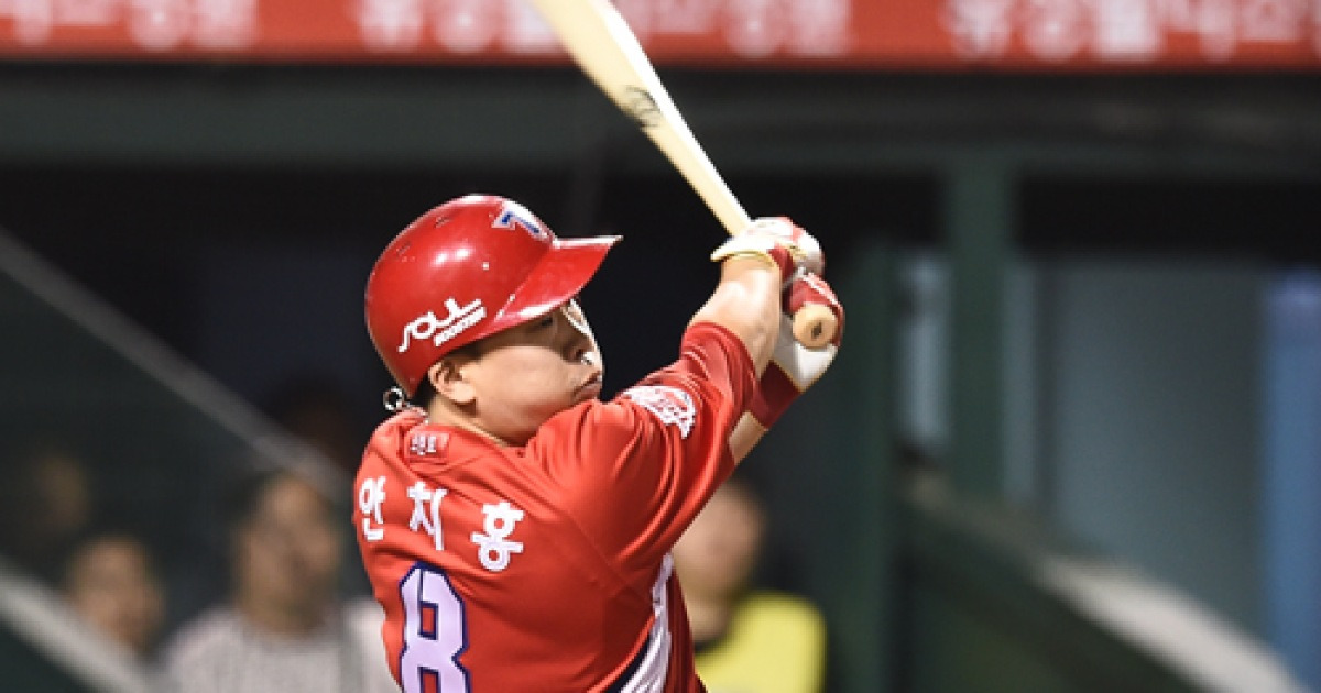 '20안타 폭발' KIA, KT 17-5 완파..파죽의 7연승