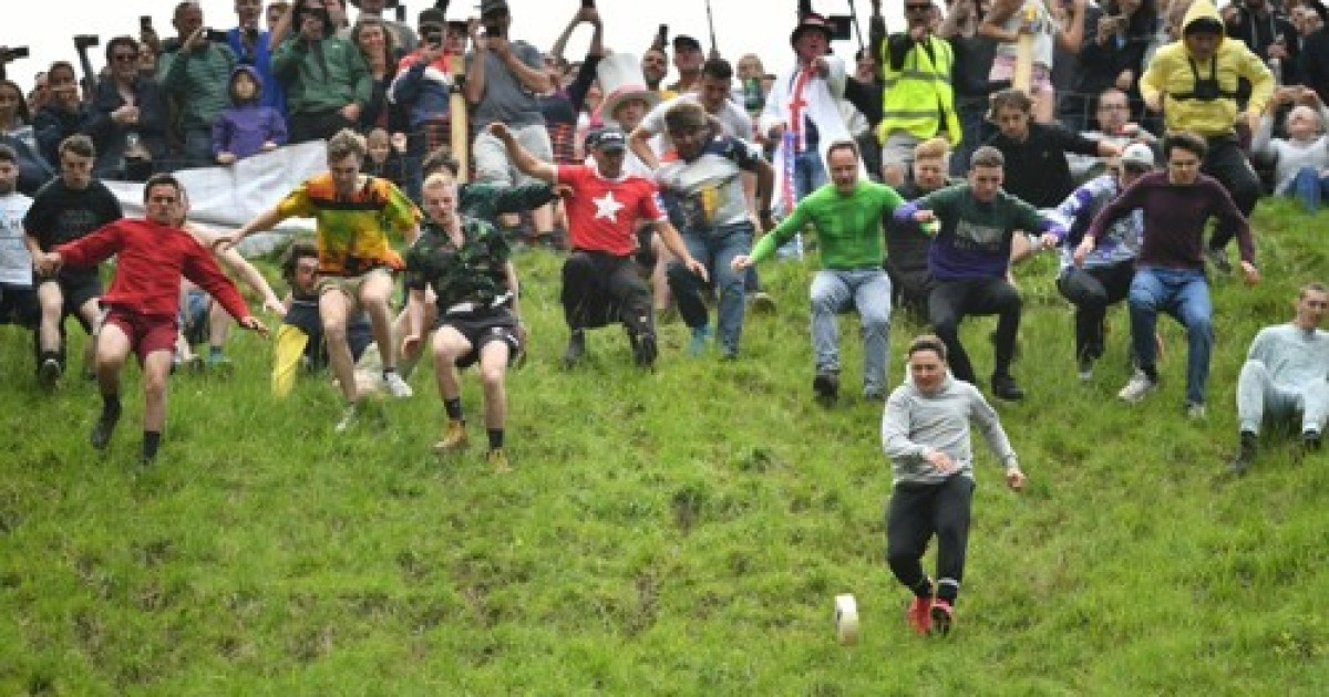 Britain Cheese Rolling