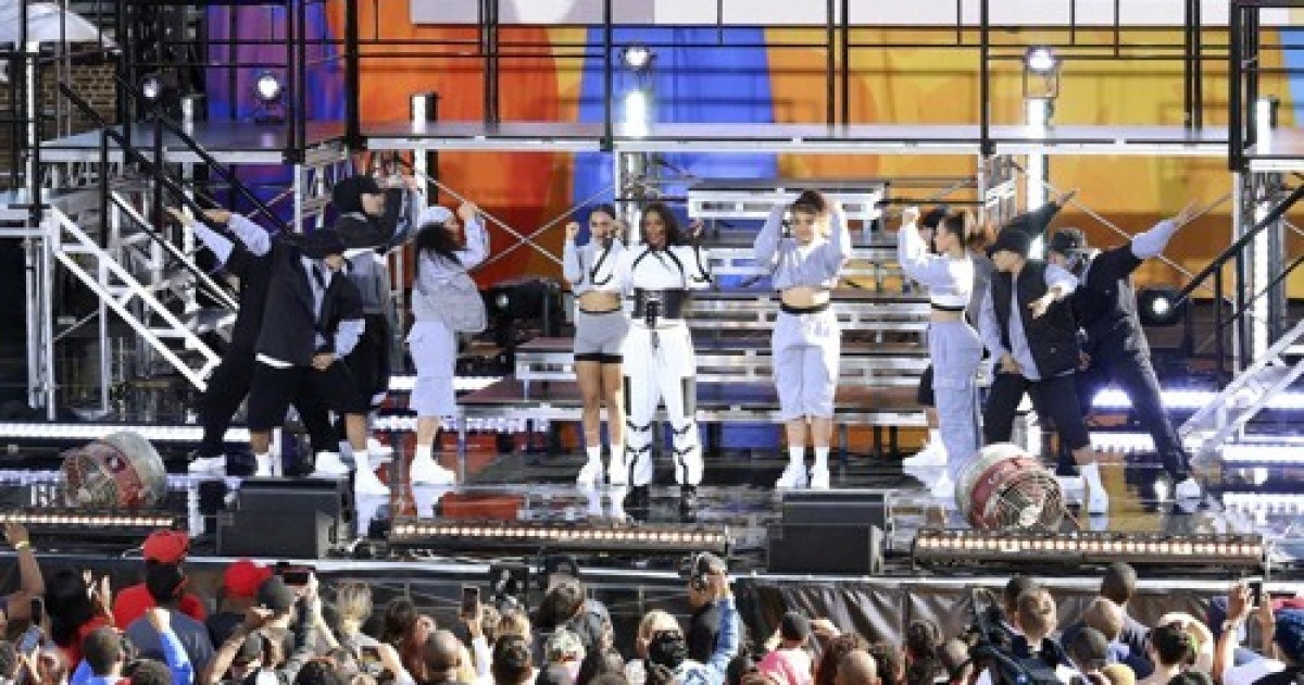 Ciara Performs on ABC's "Good Morning America"