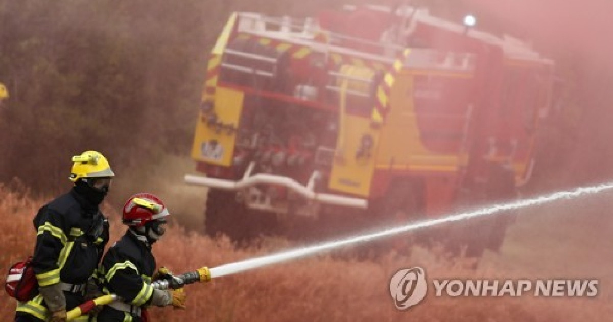 FRANCE FIREFIGHTERS TRAINING