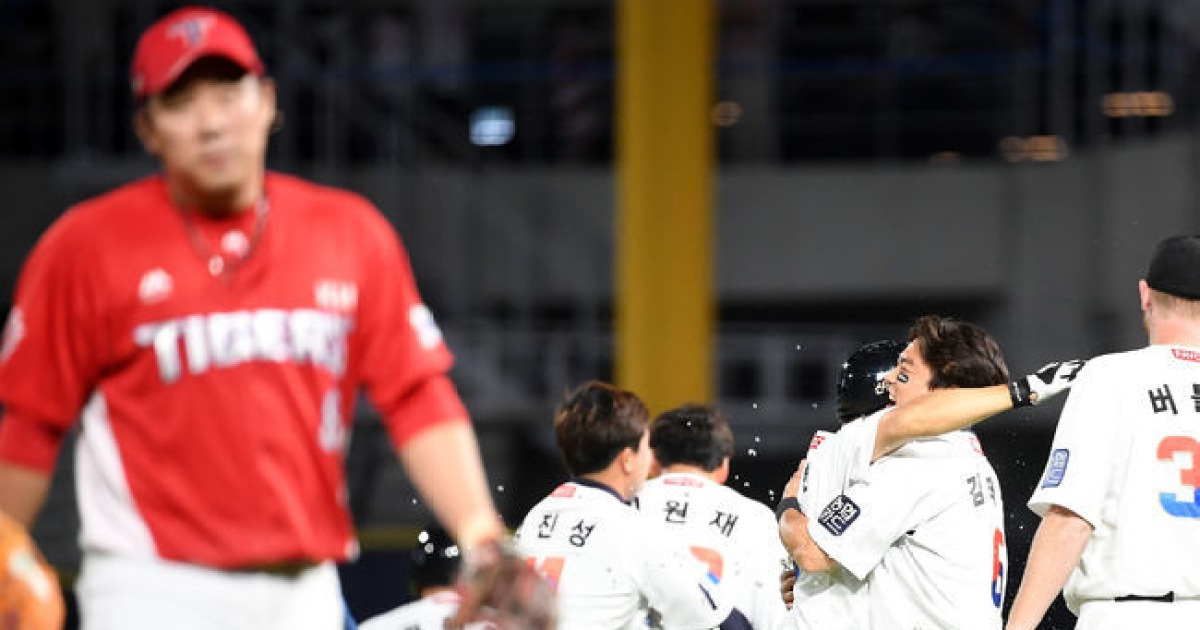 NC,'KIA에 이틀 연속 끝내기승' [사진]