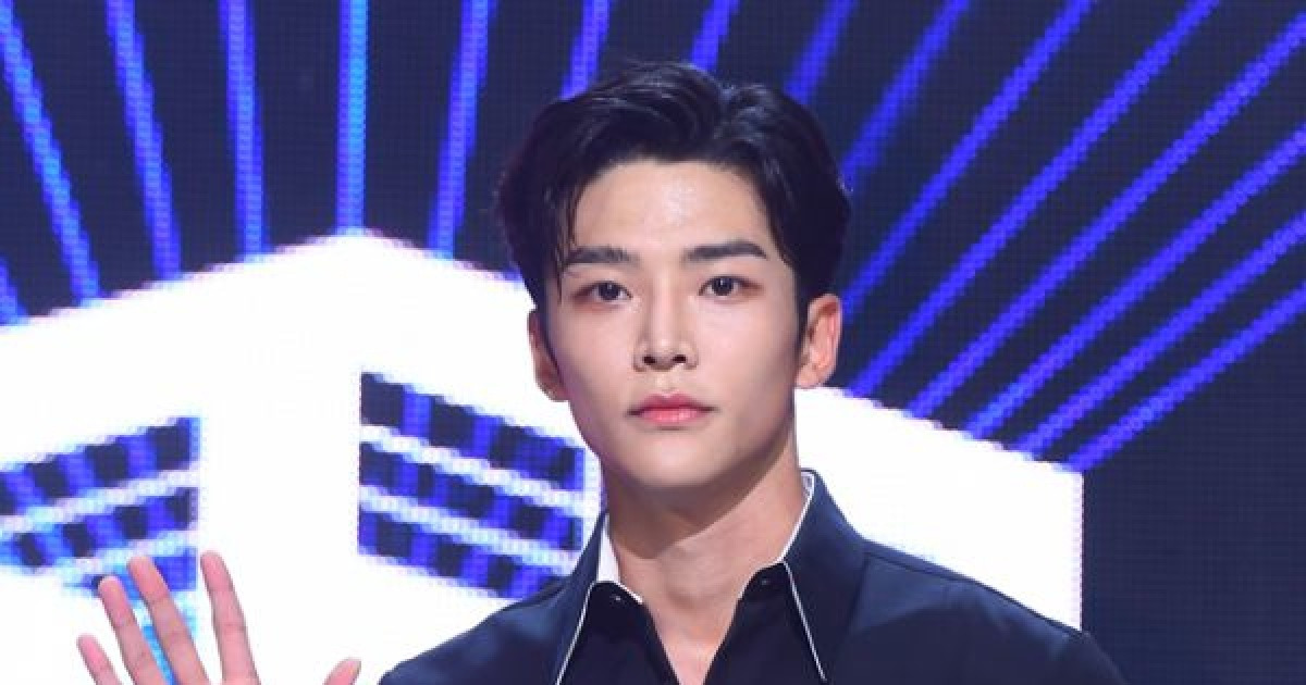 [ST포토] SF9 로운, 잘생김과 함께