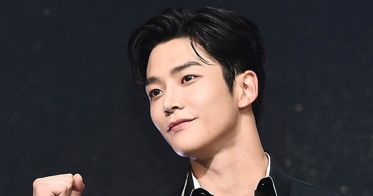 SF9 로운 '무대와 드라마 넘나드는 비주얼'[엑's HD포토]