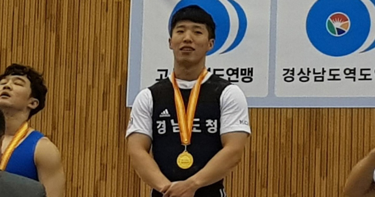 역도 男 67kg급 이상연 용상·한명목 인상 '한국기록'