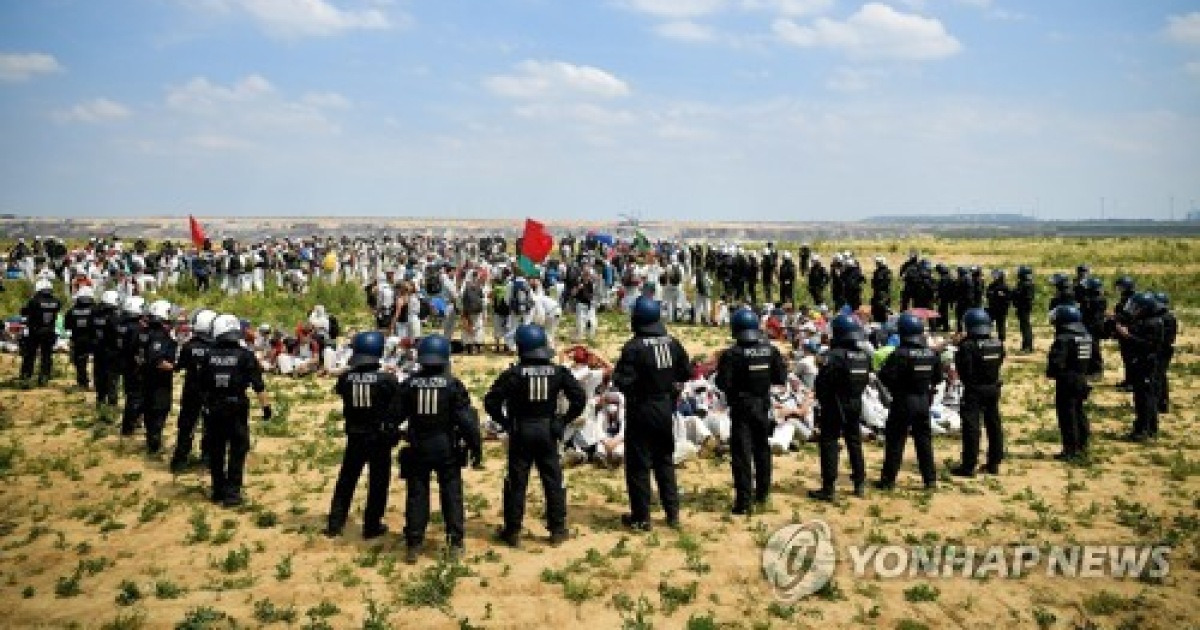 GERMANY ENDE GELAENDE PROTEST INITIATIVE