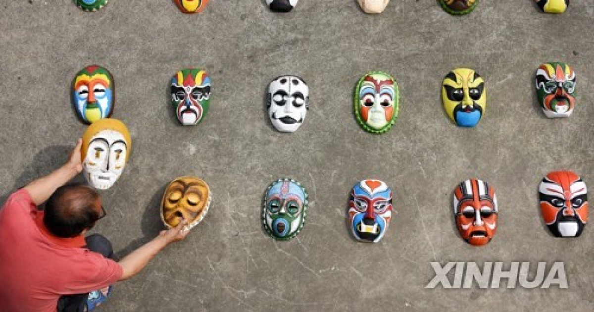 CHINA-GUIZHOU-DEJIANG-NUO MASK MAKING (CN)