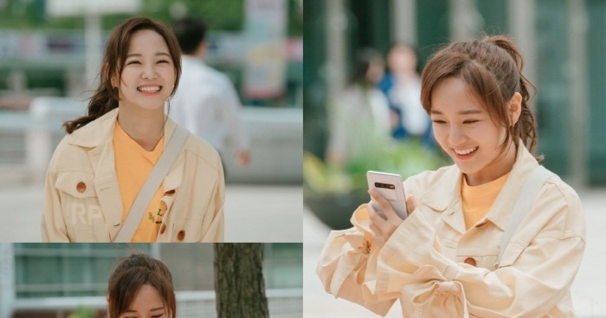 구구단 세정, KBS2 '너의 노래를 들려줘' 현장 비하인드 컷 공개..'해맑병아리 세정' 눈길