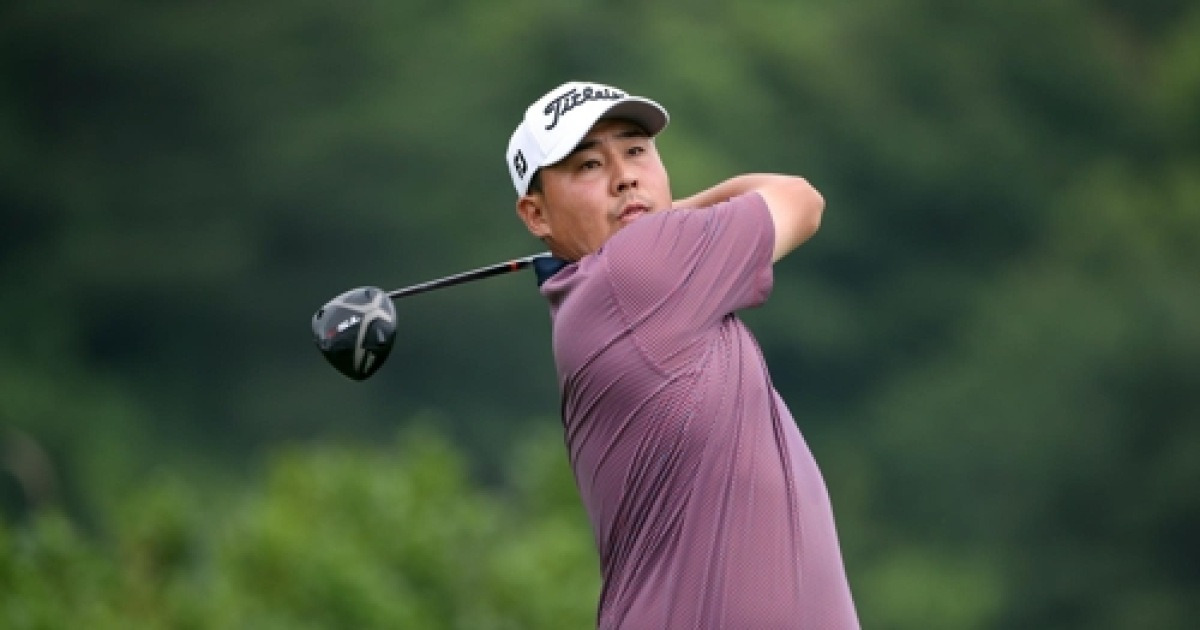 잊혔던 '장타청년' 이원준, KPGA 36홀 최소타