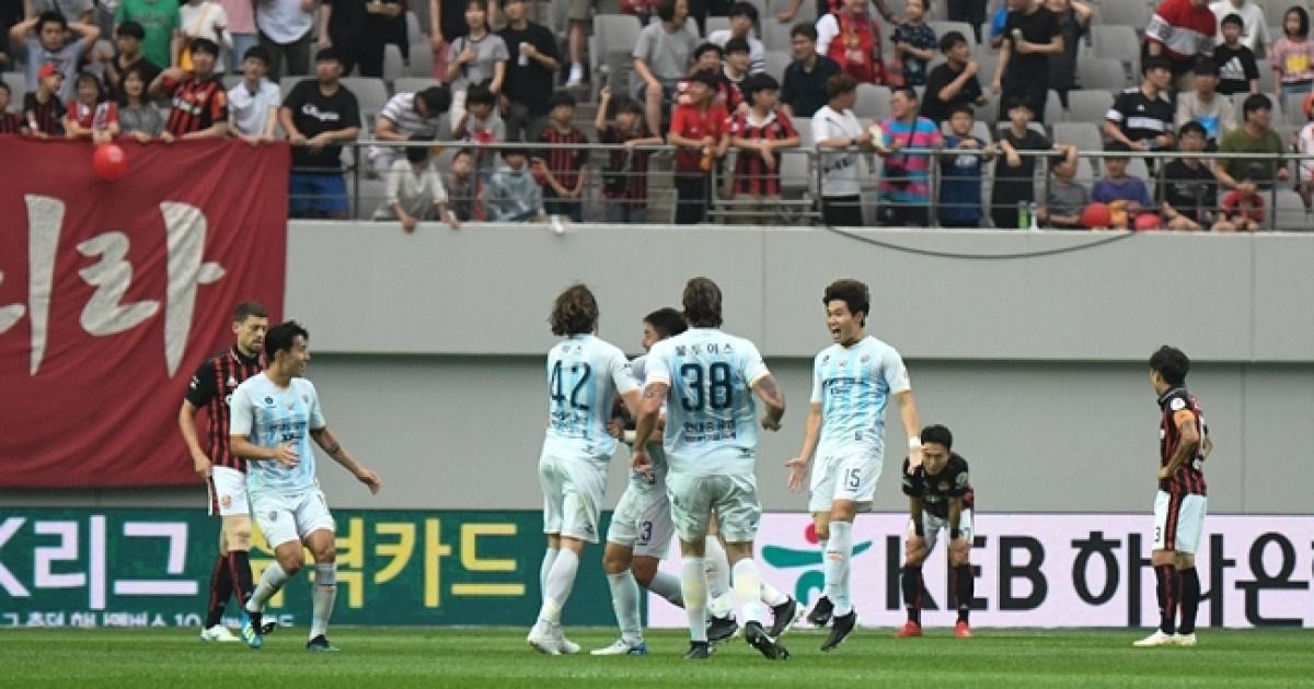 [K리그1 18R] '김보경 버저비터 동점골'..울산, 서울 원정서 2-2 무승부