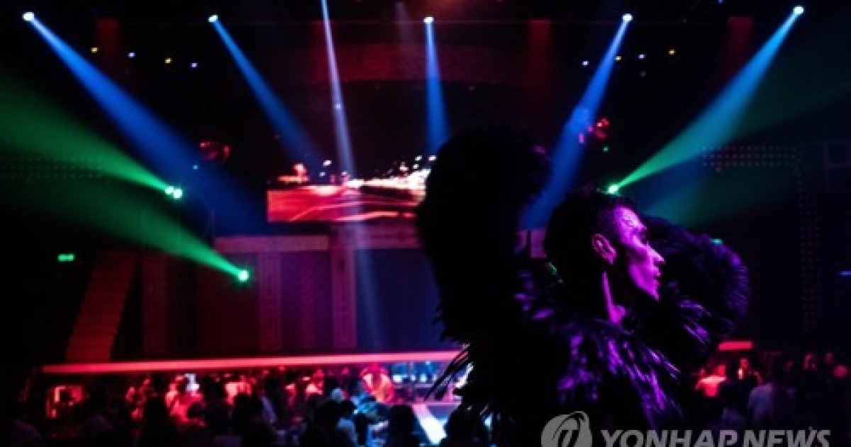 TURKEY PHOTO SET DRAG QUEEN PERFORMANCE LGBT