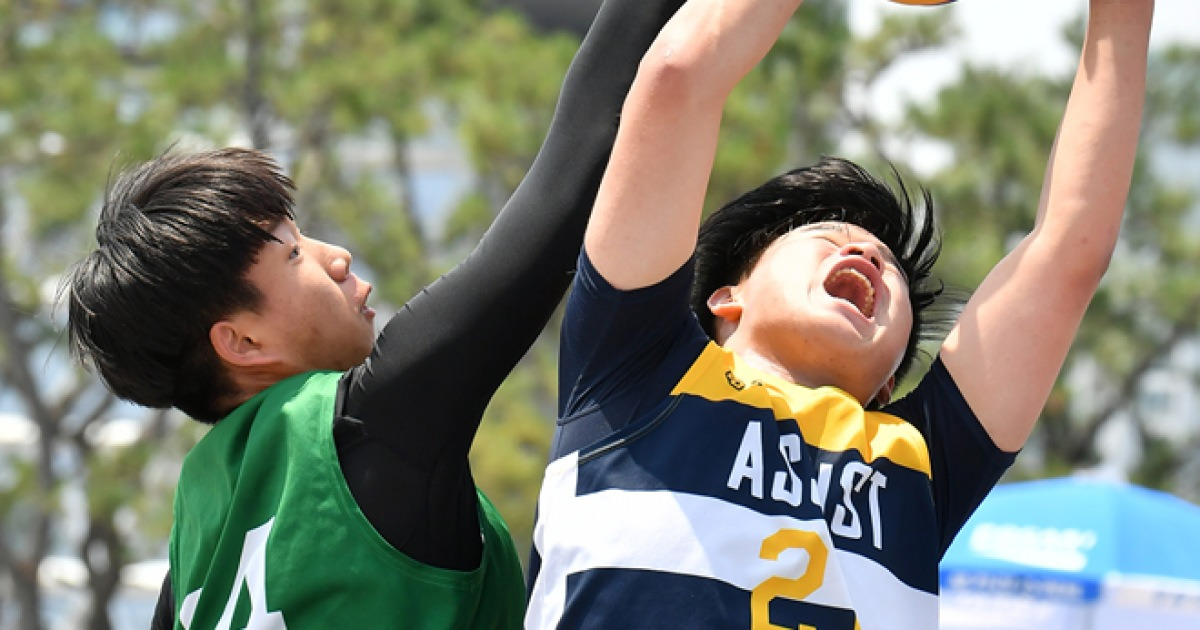 [JB포토] U18 칠곡 '골밑은 어림없지'