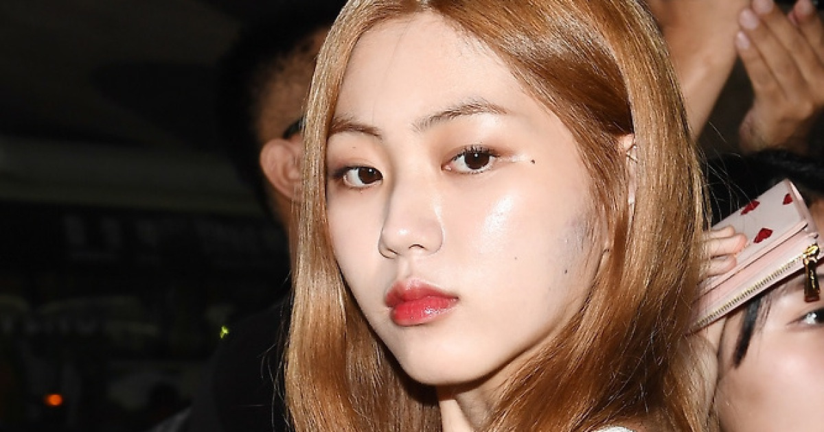 CLC 권은빈 '시크한 시선처리'[포토엔HD]