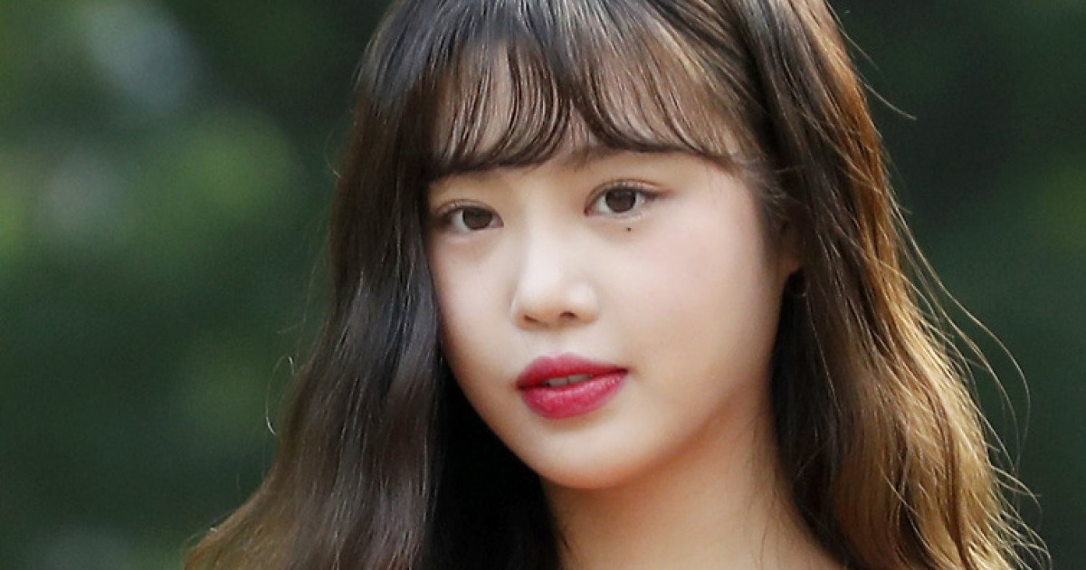 (여자)아이들 수진, 매혹적인 눈밑 점