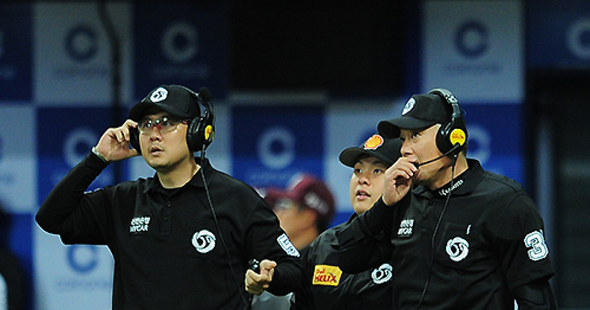 KBO, 심판 운영 개선안 발표..고과 최하위 퓨처스 강등