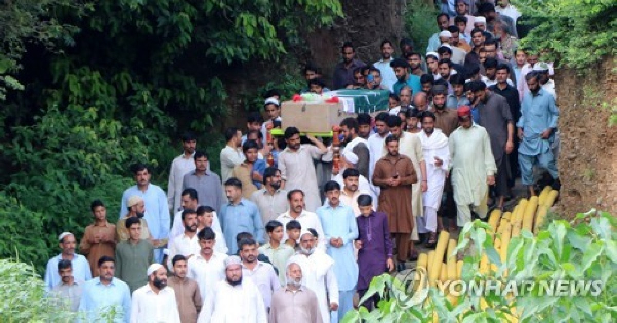 PAKISTAN SOLDIER FUNERAL