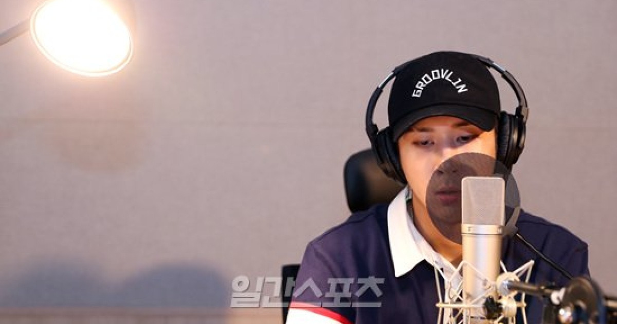 [포토]라비, 라디오DJ? 책 읽어주는 아이돌