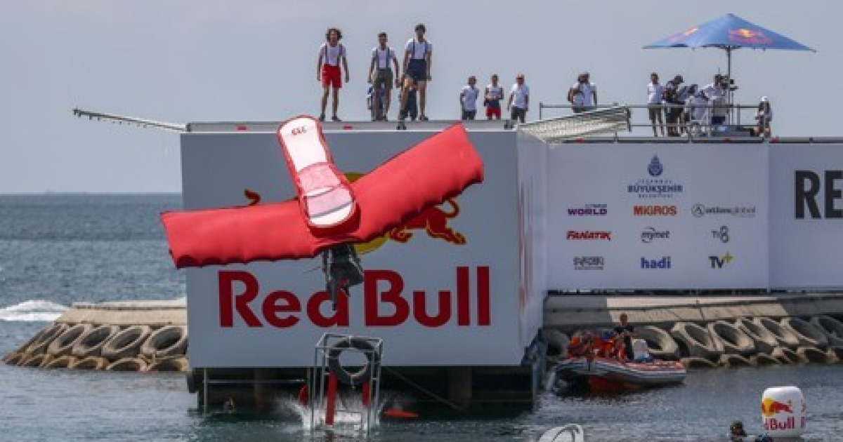 TURKEY RED BULL FLUGTAG ISTANBUL 2019