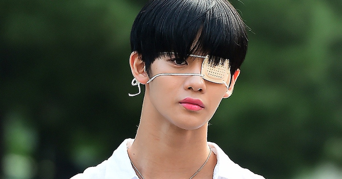 CIX 배진영 '팬들 걱정시키는 안대 착용'[엑's HD포토]