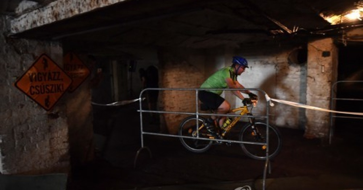 HUNGARY UNDERGROUND BIKE RACE