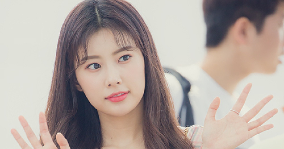 [bnt포토] 아이즈원 강혜원 '인사하는 강코랄'