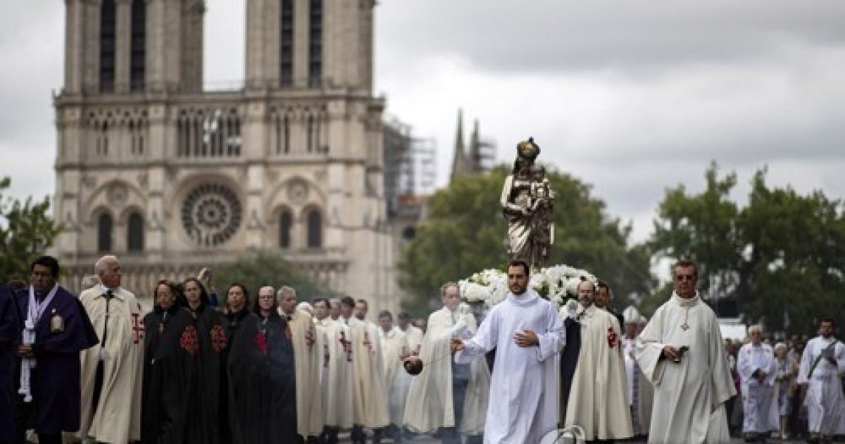 FRANCE RELIGION BELIEF