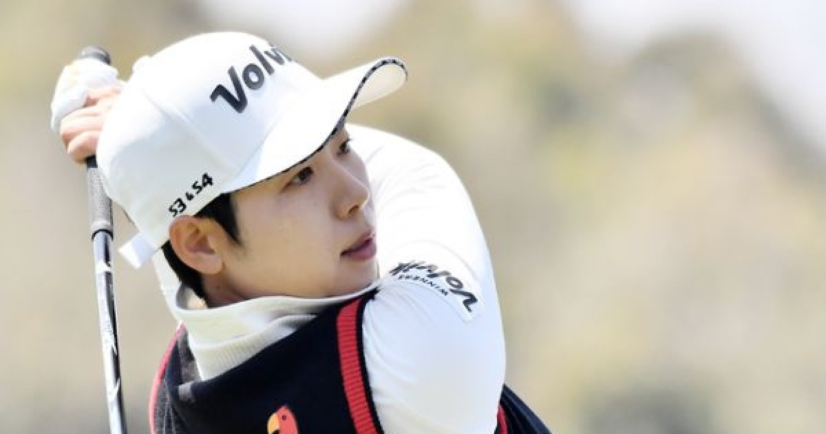 '1R 7언더파 깜짝 선두' 김연송 "데뷔 11년 차 커리어 베스트"