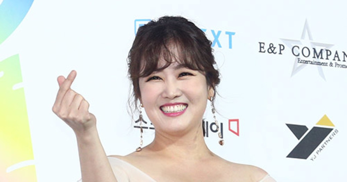 [bnt포토] 정미애 '유쾌한 손하트'