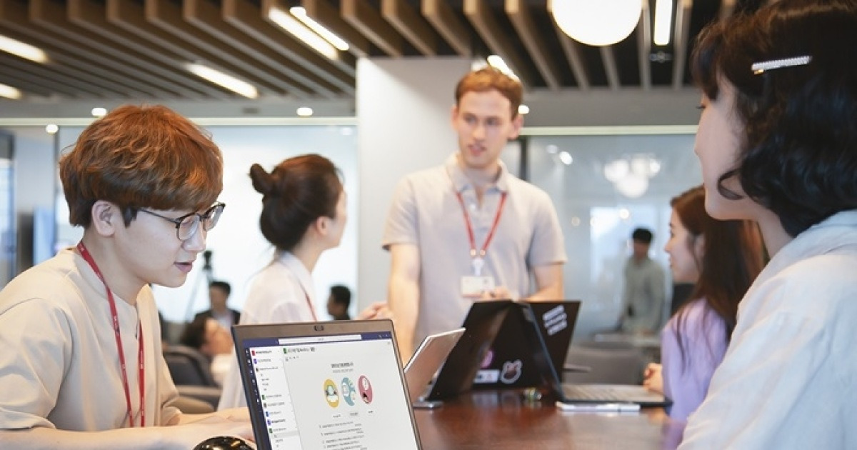 SKT, MS와 '디지털 워크플레이스' 구축..일하는 방법도 '혁신'