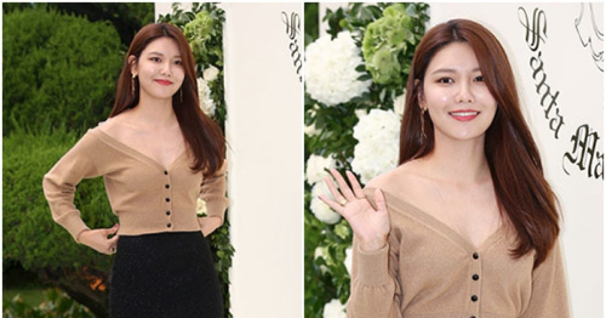 [bnt포토+] '쇄골미녀' 수영, 과감한 브이넥에 눈길~