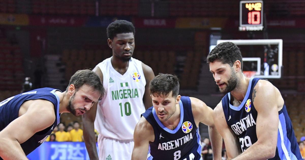 [JB포토] FIBA WC 아르헨티나 '일어나요 스콜라형'
