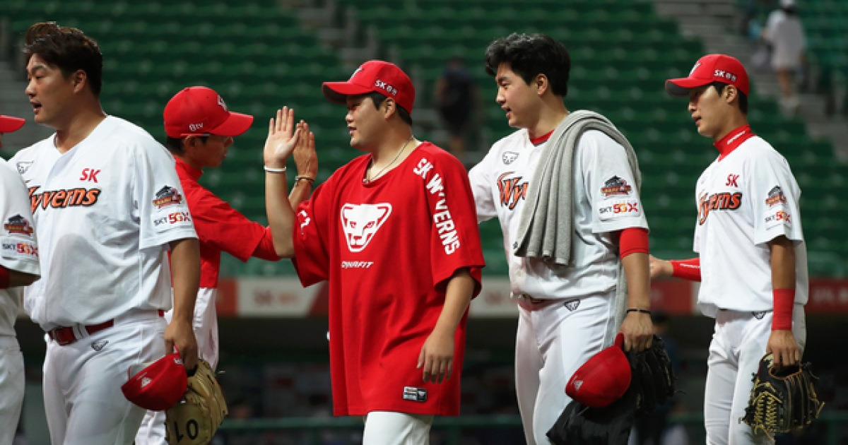 SK, NC에 8대1 대승