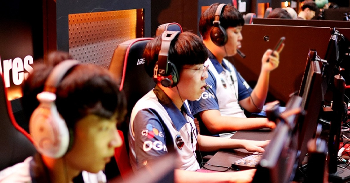 [PKL] OGN 에이스, 에란겔 치킨으로 중간 선두