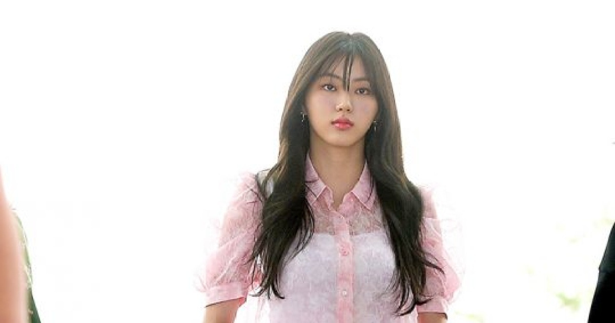 [TEN PHOTO]CLC 권은빈 '청바지 하나로 공항패션 종결'