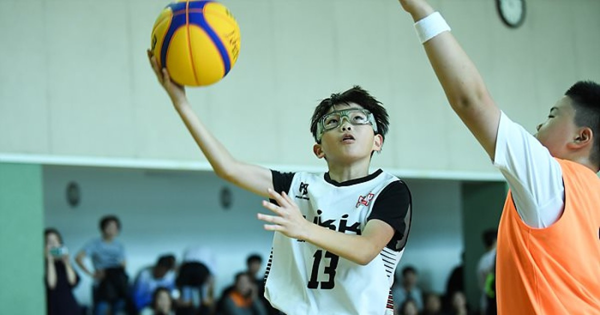 [JB포토] 3X3 초등부 '림에 시선 고정'