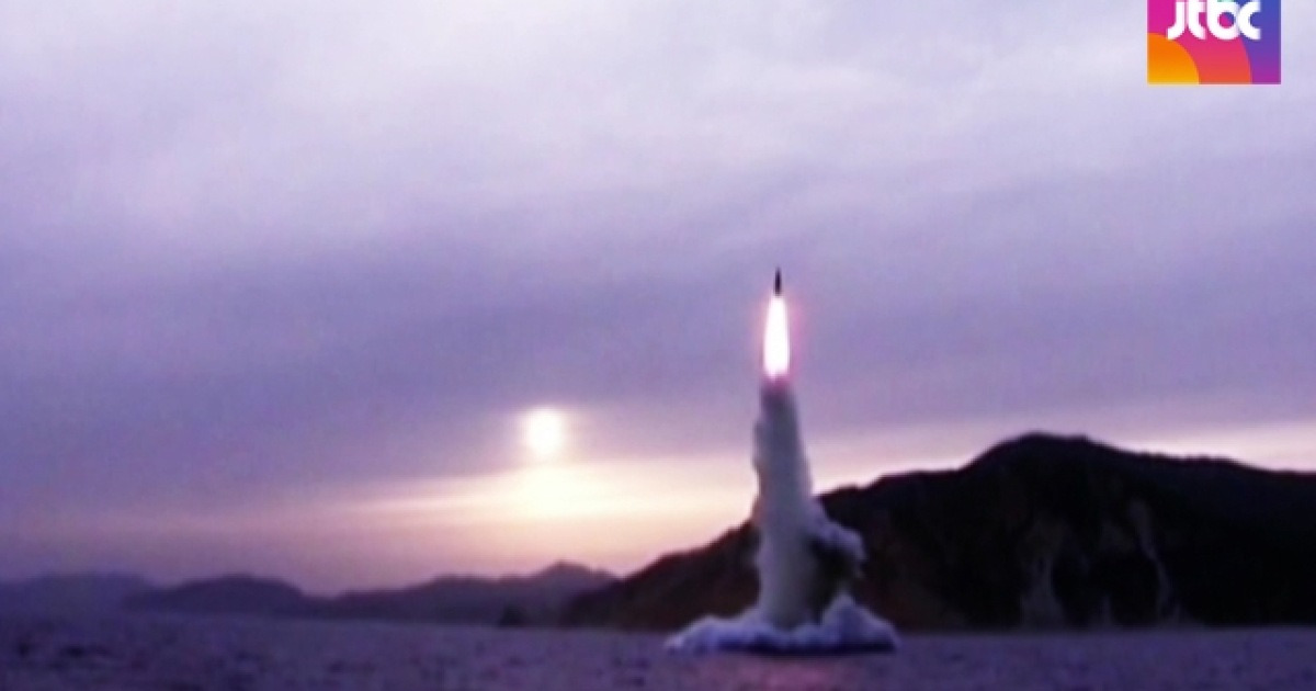 북, 협상 발표 다음날 'SLBM' 발사.."기선 제압용" 분석