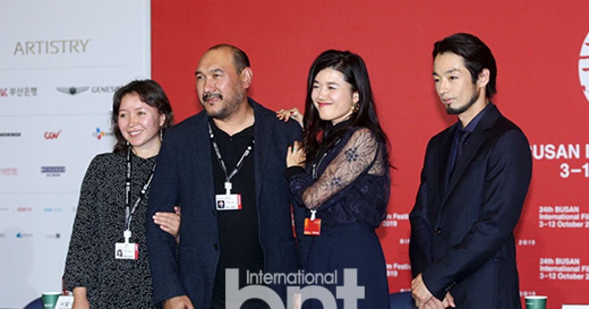 [24th BIFF] 개막작 '말도둑들. 시간의 길', 카자흐스탄의 따뜻한 대지의 울림 (종합)