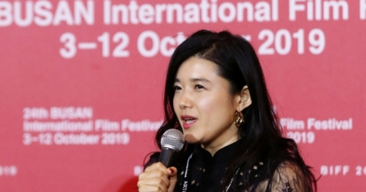 '말도둑들' 리사 타케바 감독 "韓영화 100주년 축하..초청 영광"[24th BIFF]