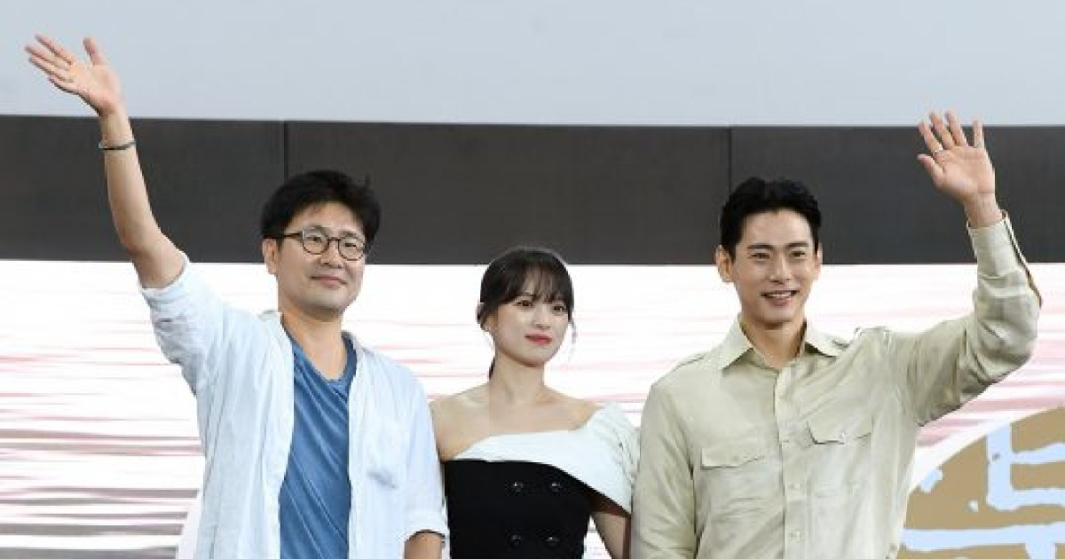 [24th BIFF] "지친 이들에게 위로를"..천우희X유태오의 힐링 멜로 '버티고'(종합)