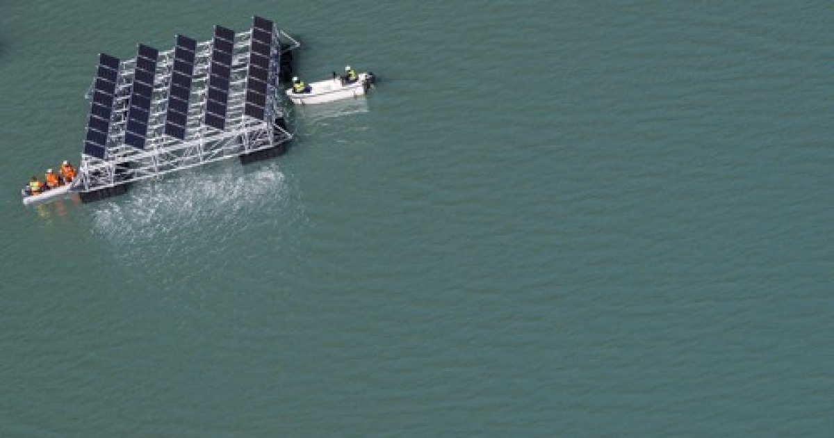 SWITZERLAND PHOTO SET ENERGY FLOATING SOLAR PANNELS