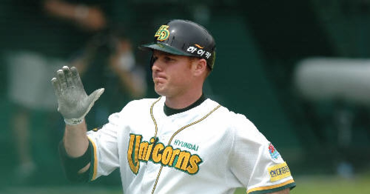 '래리 서튼, 롯데 퓨처스 감독' 2005년 KBO 홈런·타점왕