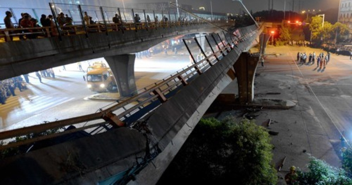 CHINA OVERPASS BRIDGE COLLAPSED