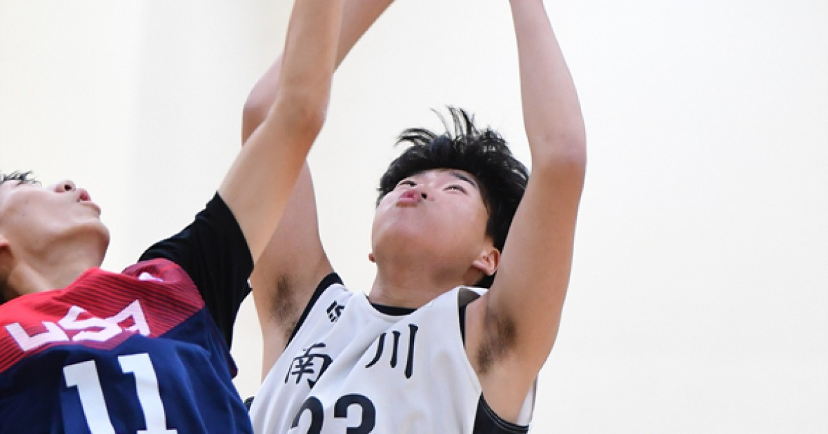 [JB포토] '2019 KBL 스쿨리그' 남천중 허승욱 '다 붙어봐'