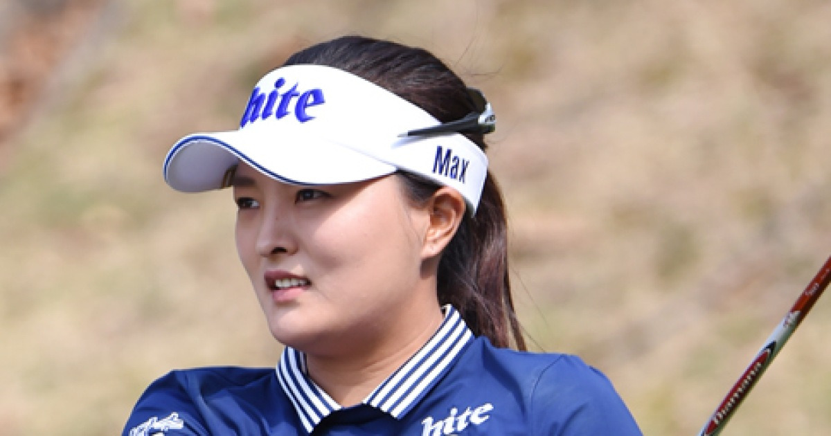 '적수 없는' 고진영, 하이트진로 챔피언십 우승..KLPGA 10승째