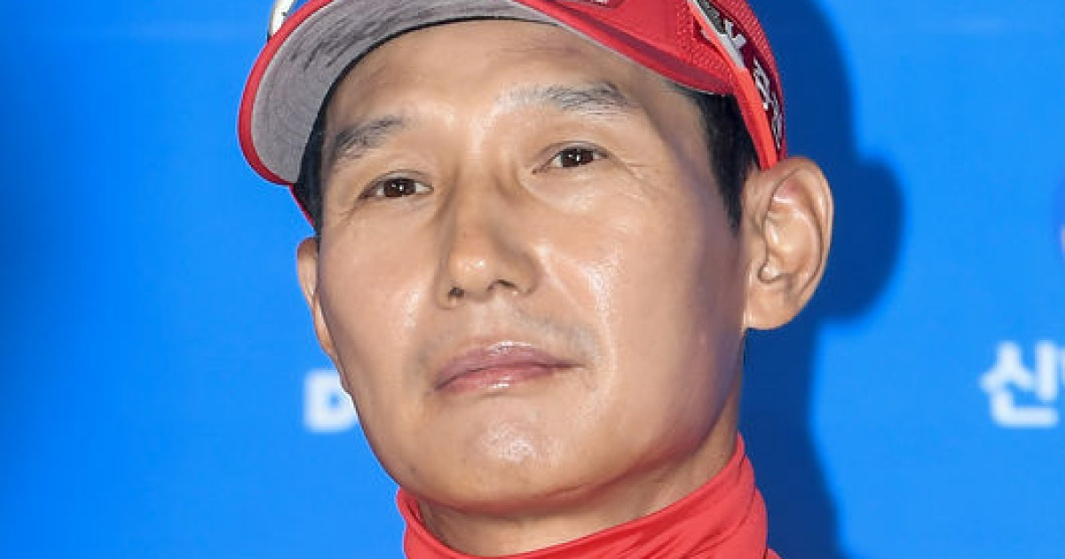 'ABSOLUTE ACE' 1차전 선발 김광현을 향한 염경엽 감독의 믿음 [PO]