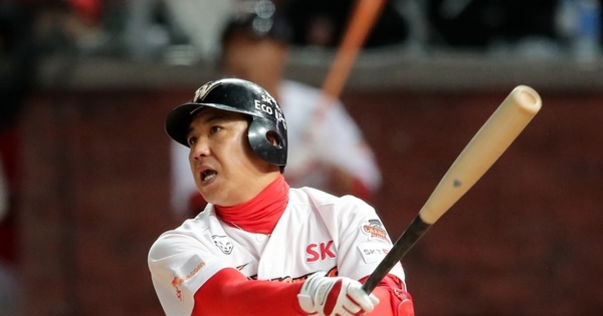 [PO1]힘 하나 못 쓰고 당한 SK 타선, 마운드 보기 부끄럽다