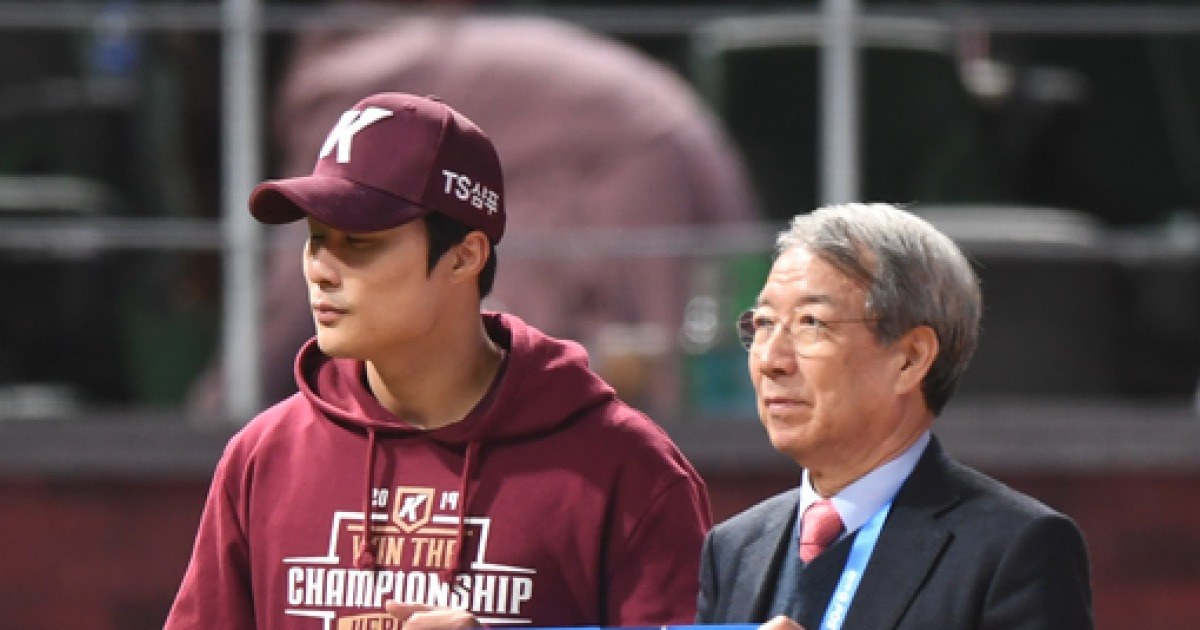 김하성 'PO 1차전 데일리 MVP' [MK포토]