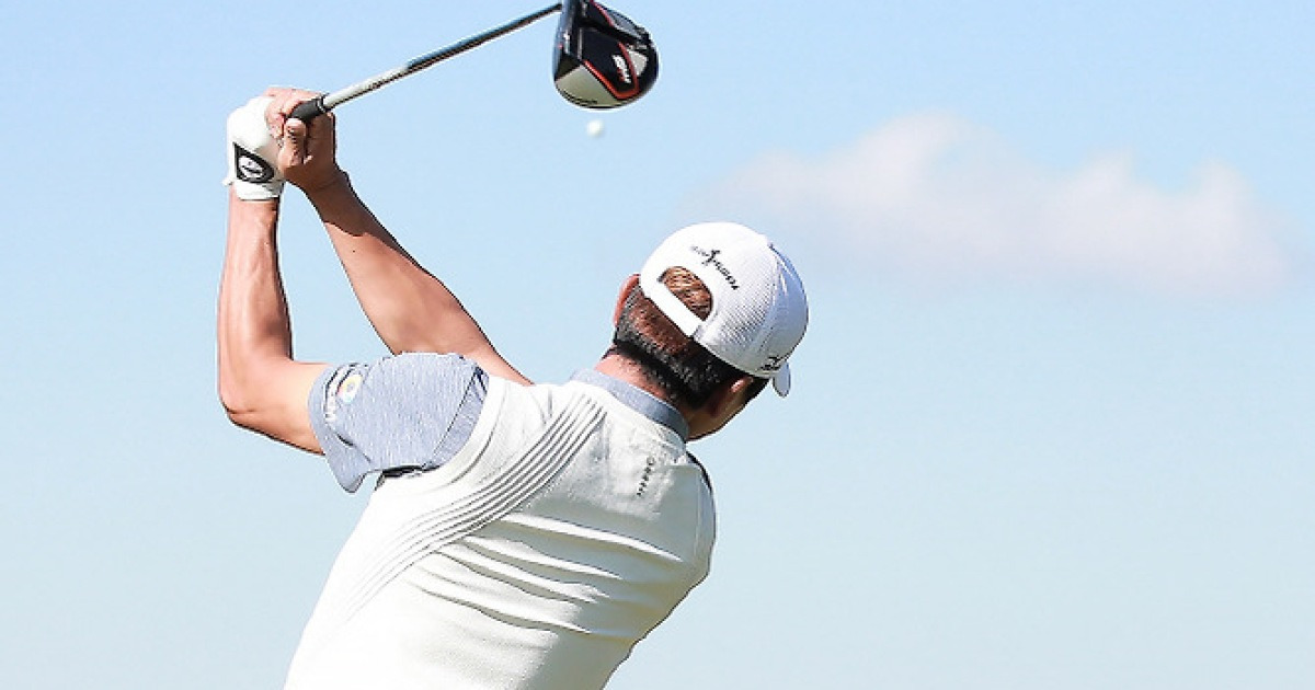 [포토] KPGA 대상 문경준 'CJ컵 우승을 향해 날린다'