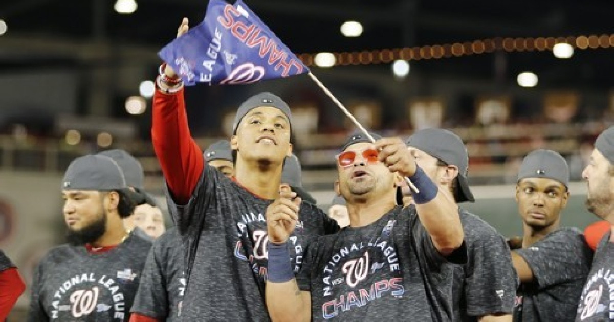 (CORRECTION) USA BASEBALL MLB PLAYOFFS