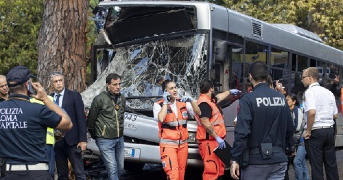 ITALY ACCIDENTS BUS CRASH TREE