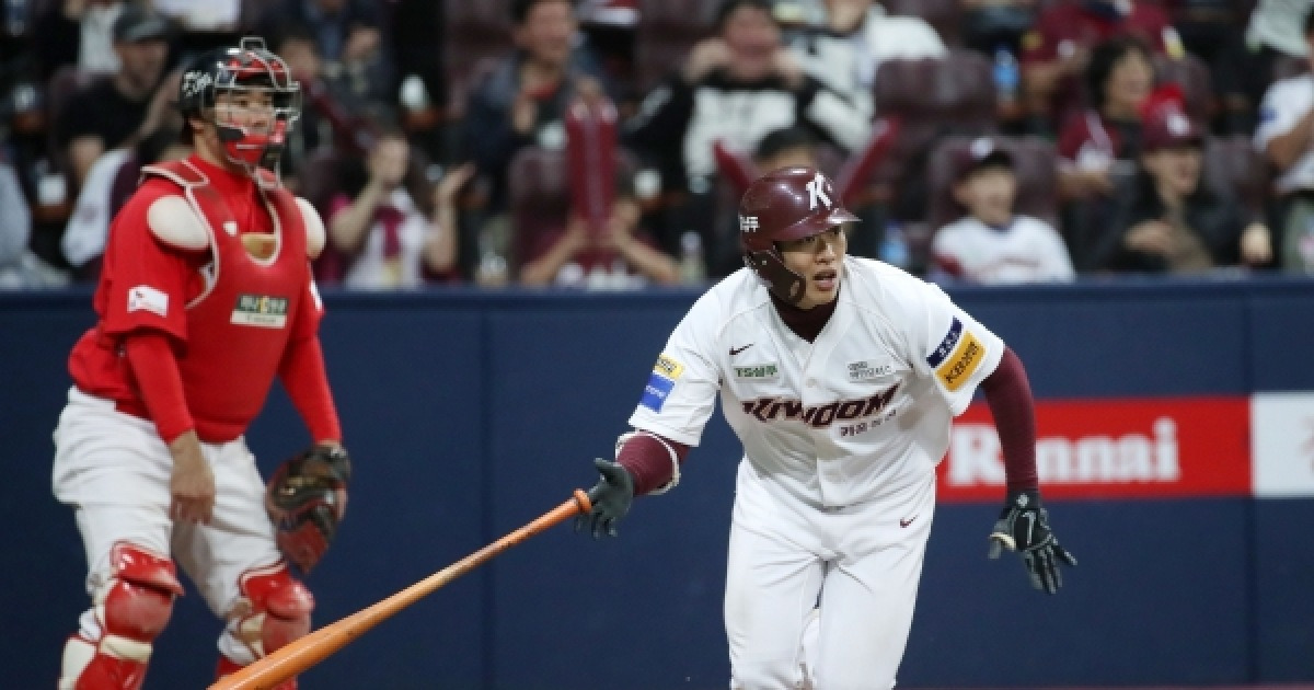 '데일리 MVP' 송성문 "우리 팀, 투-타 리그 최고..KS는 집중력 싸움" [PO S트리밍]